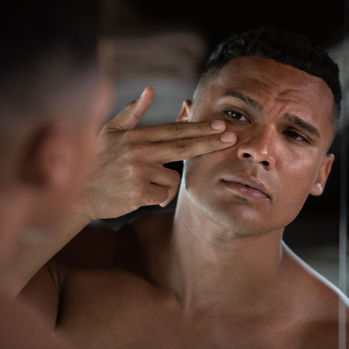 Can makeup damage your skin? – WAR PAINT